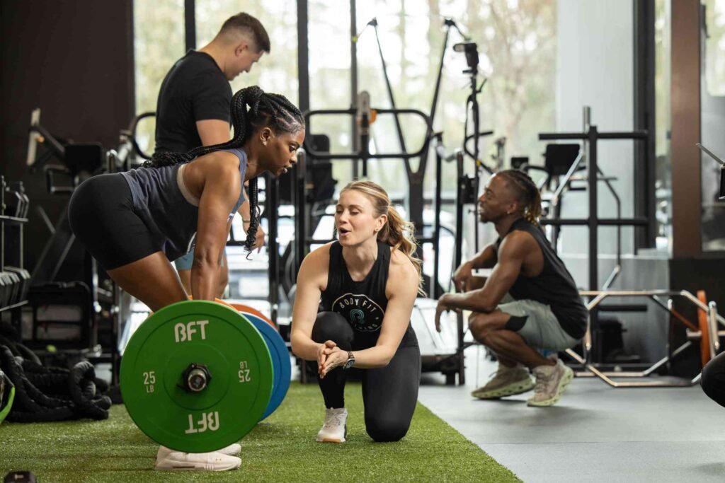 Weight Lifting Classes: Group Training for Strength and Form ...