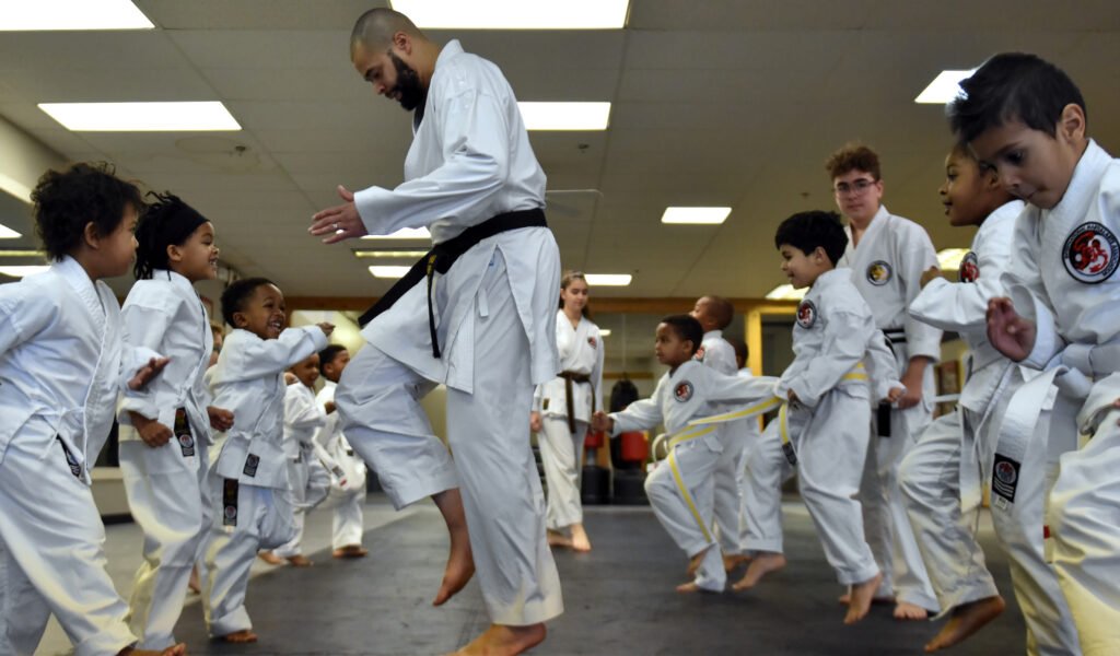 Teens Karate: Classes, Benefits, and How to Get Started ...